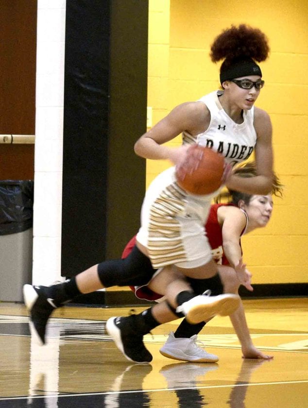 Harding stings Bees | News, Sports, Jobs - Tribune Chronicle